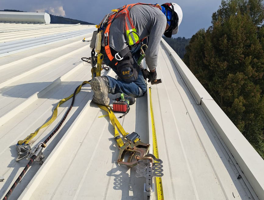 PUNTOS DE ANCLAJE FIJOS Y PORTÁTILES | GECAB
